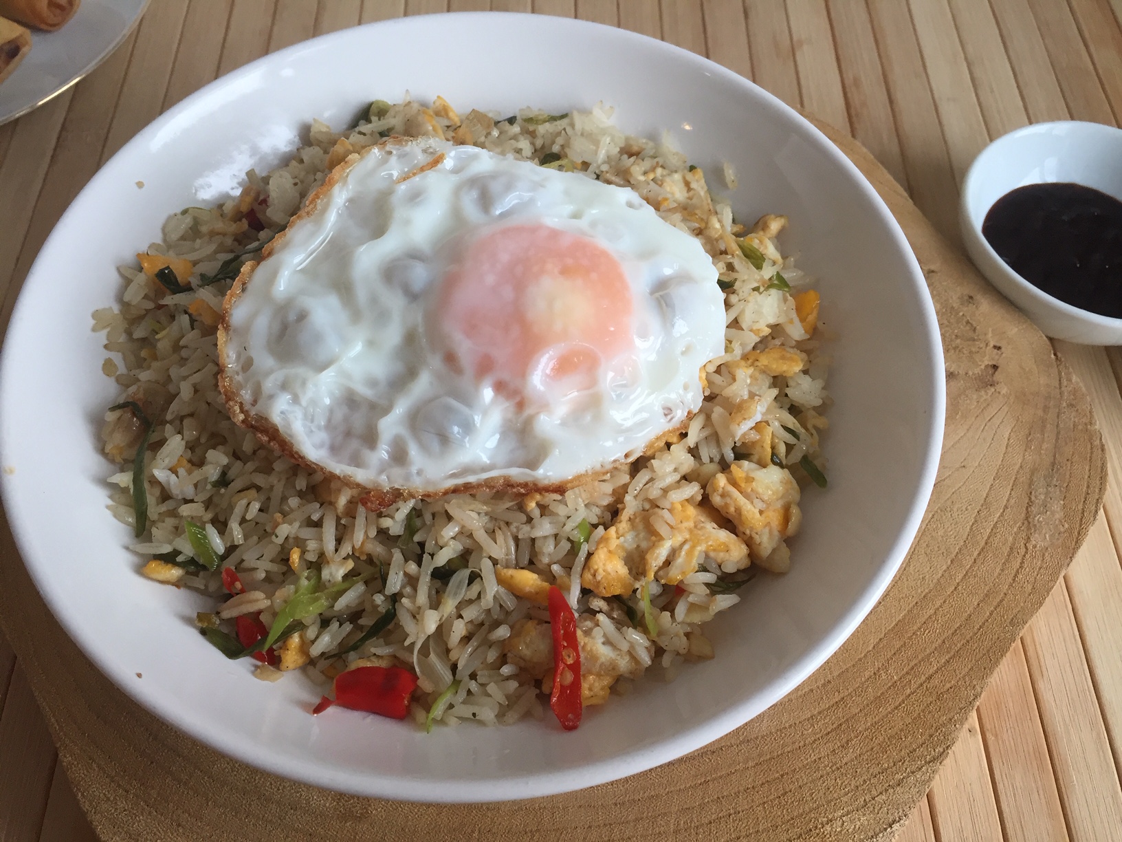 Nasi goreng: het Indonesisch nationale gerecht met Chinese wortel ...