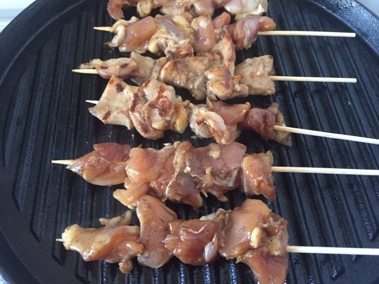 Sate ayam: maak zelf de lekkerste kipsaté | Recept - Indonesisch Koken ...